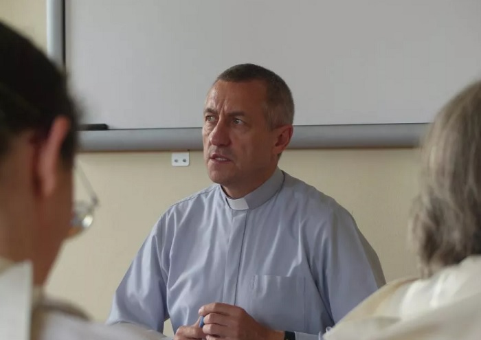 Robert Bujak SJ: Między kierownictwem duchowym a psychoterapią - Życie ...