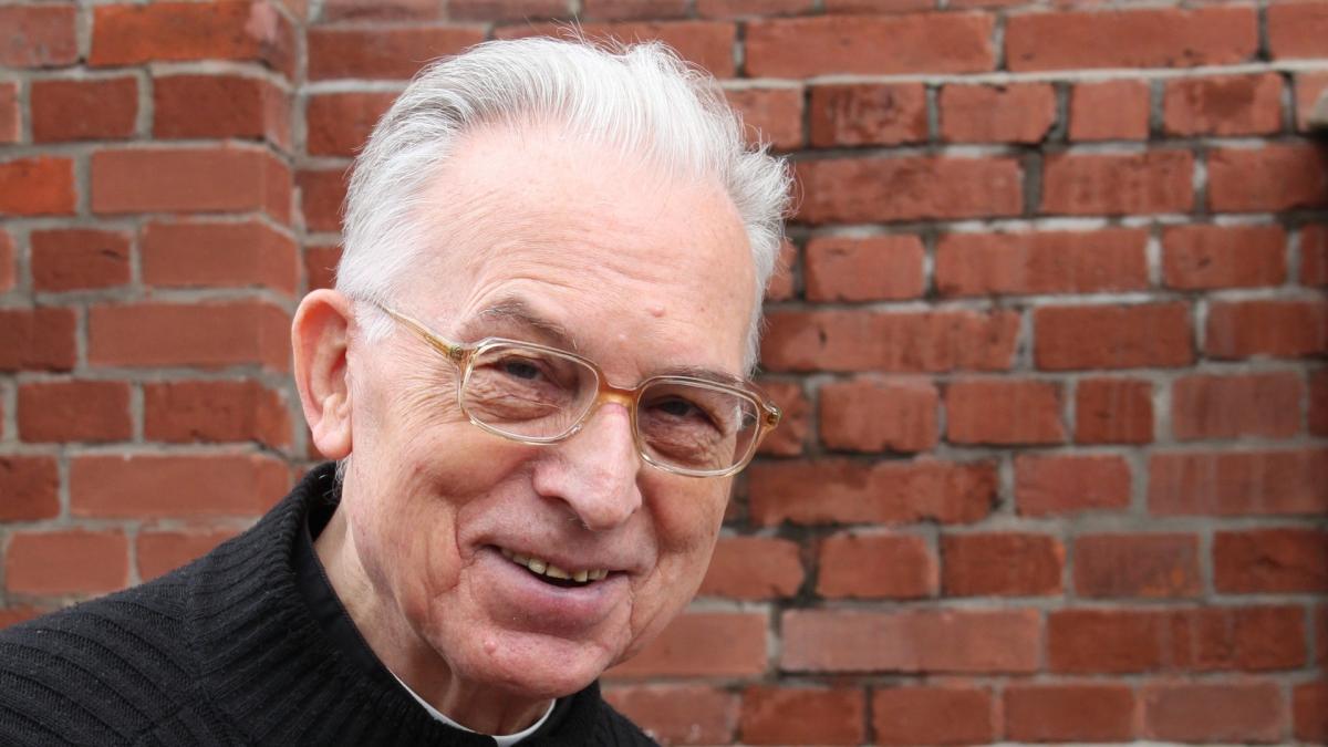 Pożegnania: ks. Augustyn Dziędziel SDB - Życie Zakonne